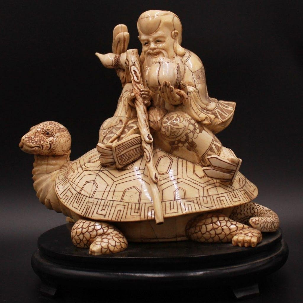 Collection de sculptures en ivoires de mammouth - TresOrient